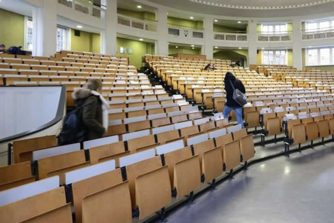 Διαγράφονται 280.000 «αιώνιοι» φοιτητές με το τέλος του 2025, 35.000 ...